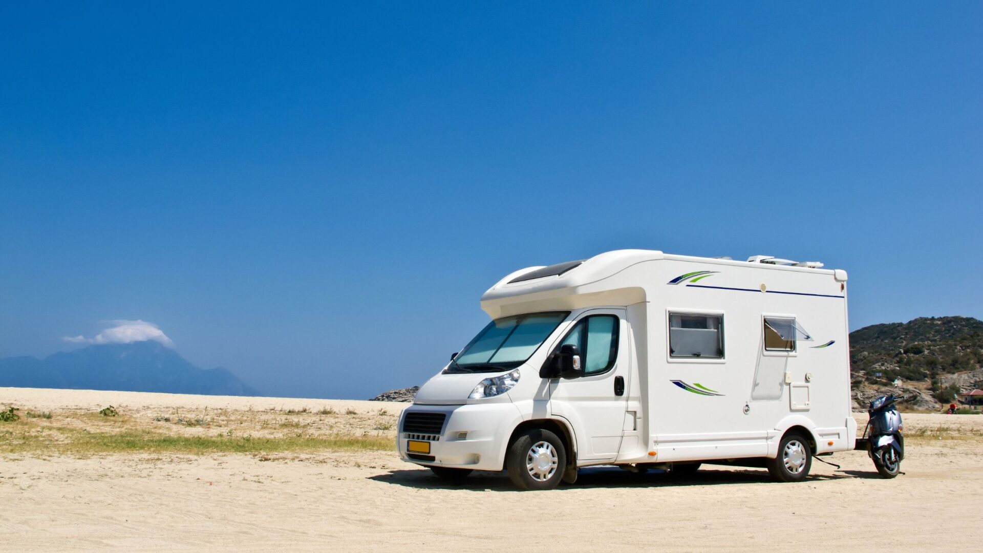 What is a 3-berth Motorhome: Definition, Paramaters, Features & Price ...